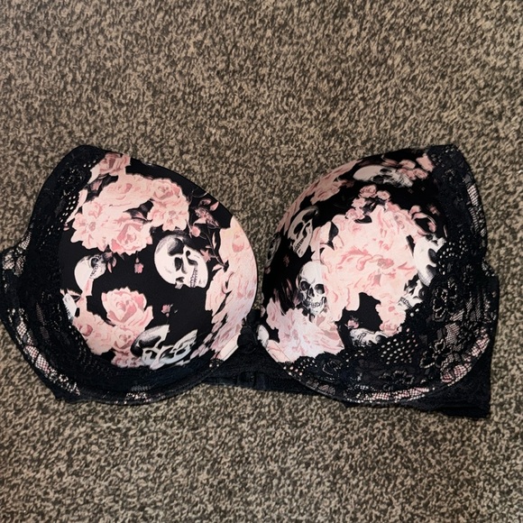 torrid | Intimates & Sleepwear | Euc Torrid Floral Skull Pushup Bra ...